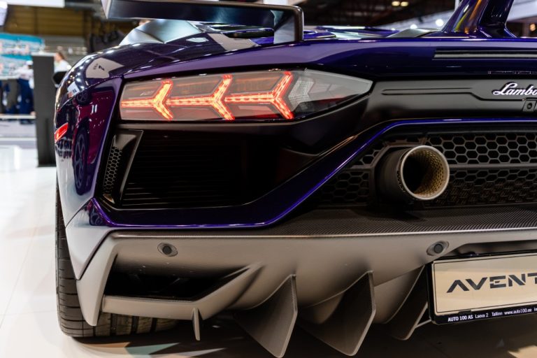 Diferencia entre mofle deportivo y resonador – Sirrush Mufflers